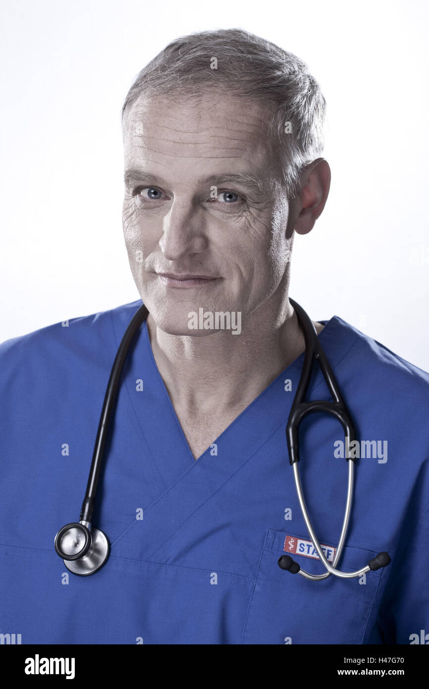 Op. doctor with stethoscope, portrait Stock Photo - Alamy