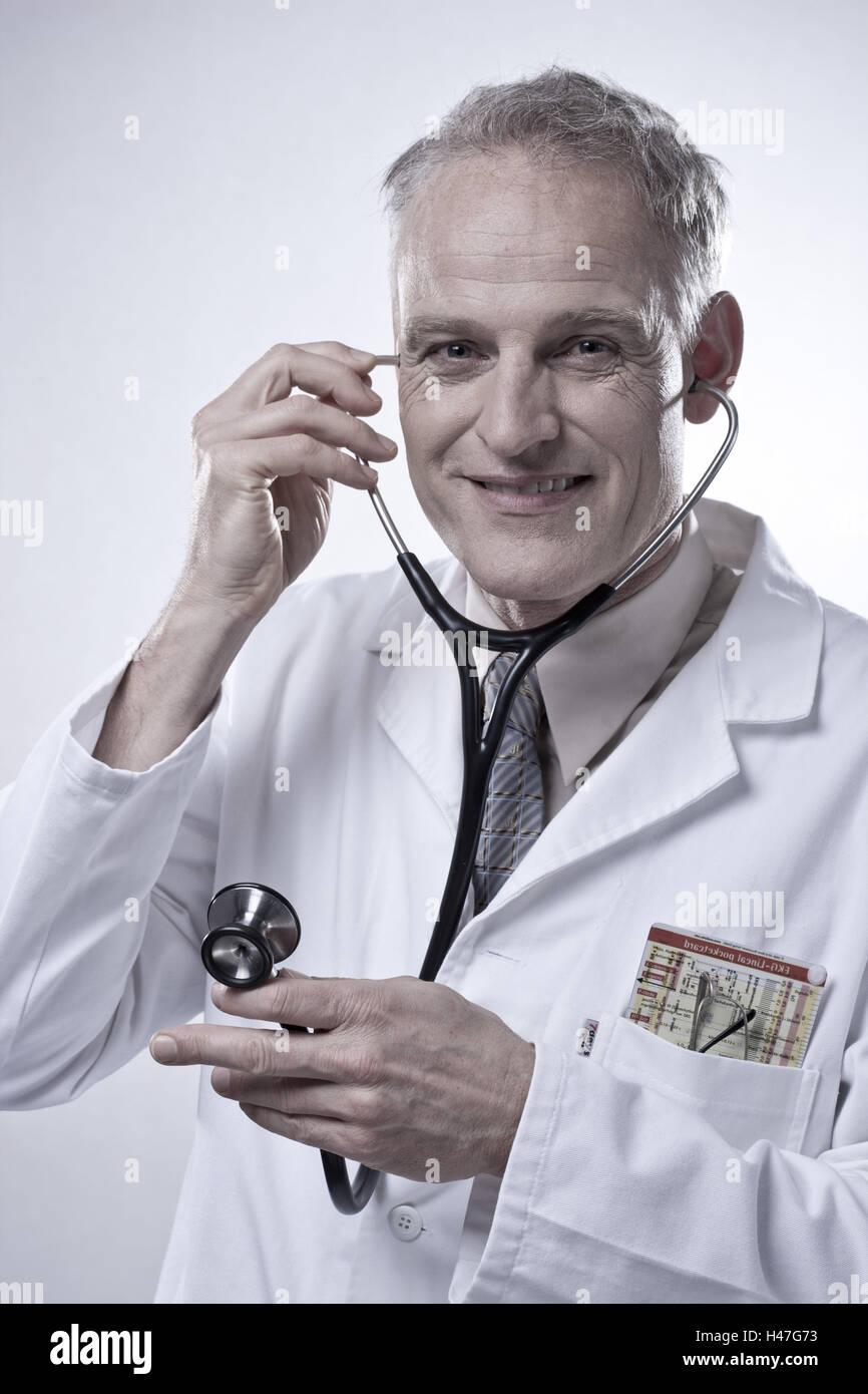 Doctor with stethoscope, smile, portrait Stock Photo - Alamy