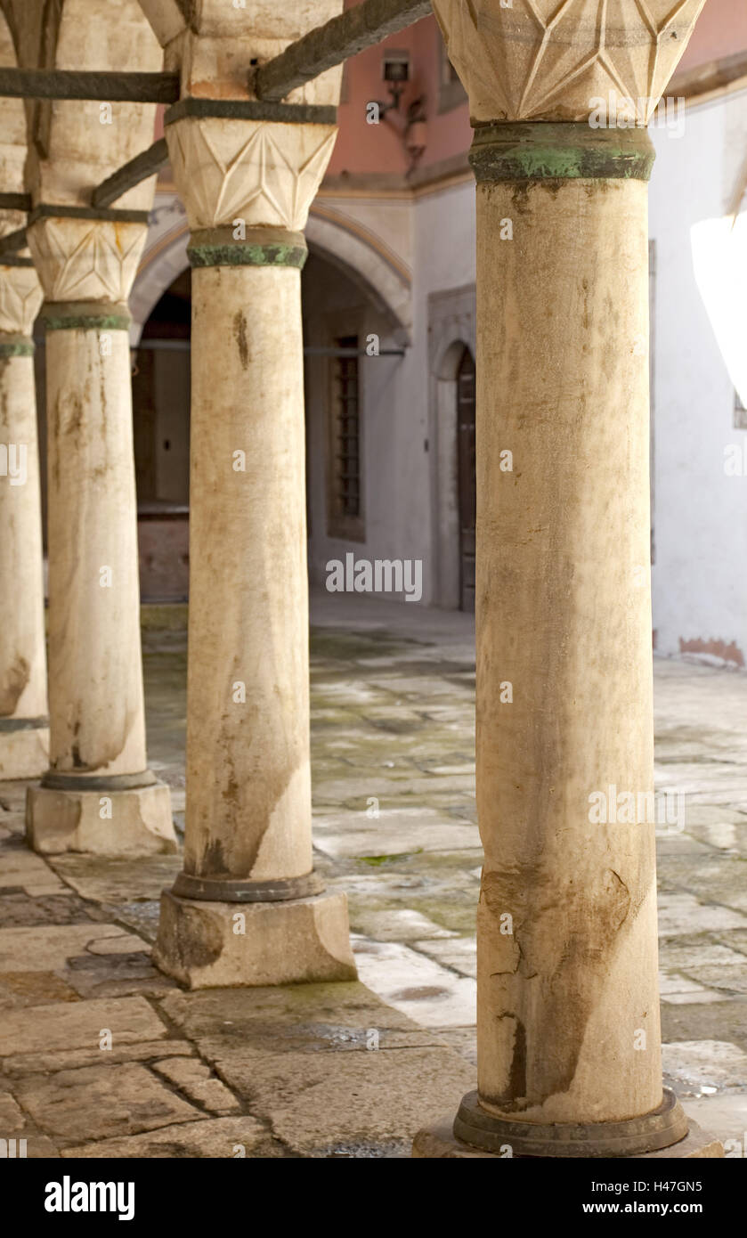 Turkey istanbul topkapi palace columns hi-res stock photography and ...