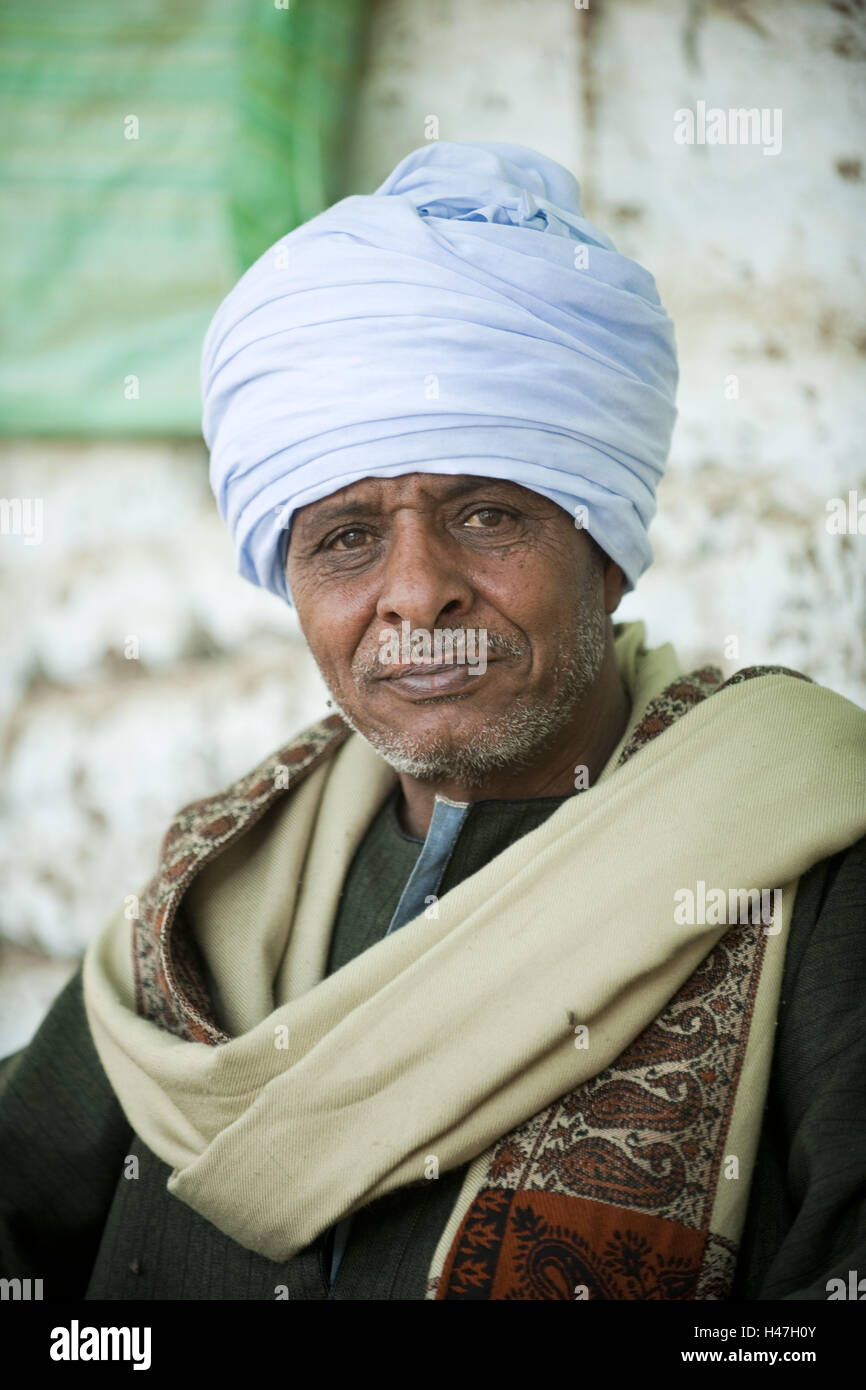 Egypt, Egyptian in the Coptic village Garagos to the north Luxor Stock ...