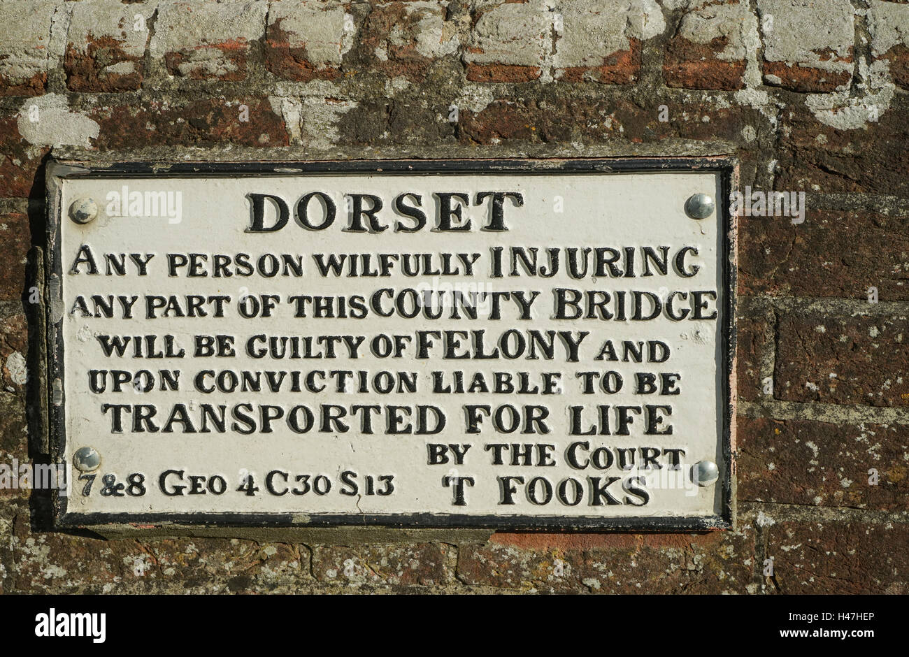 Bridge warning sign dorset hi-res stock photography and images - Alamy