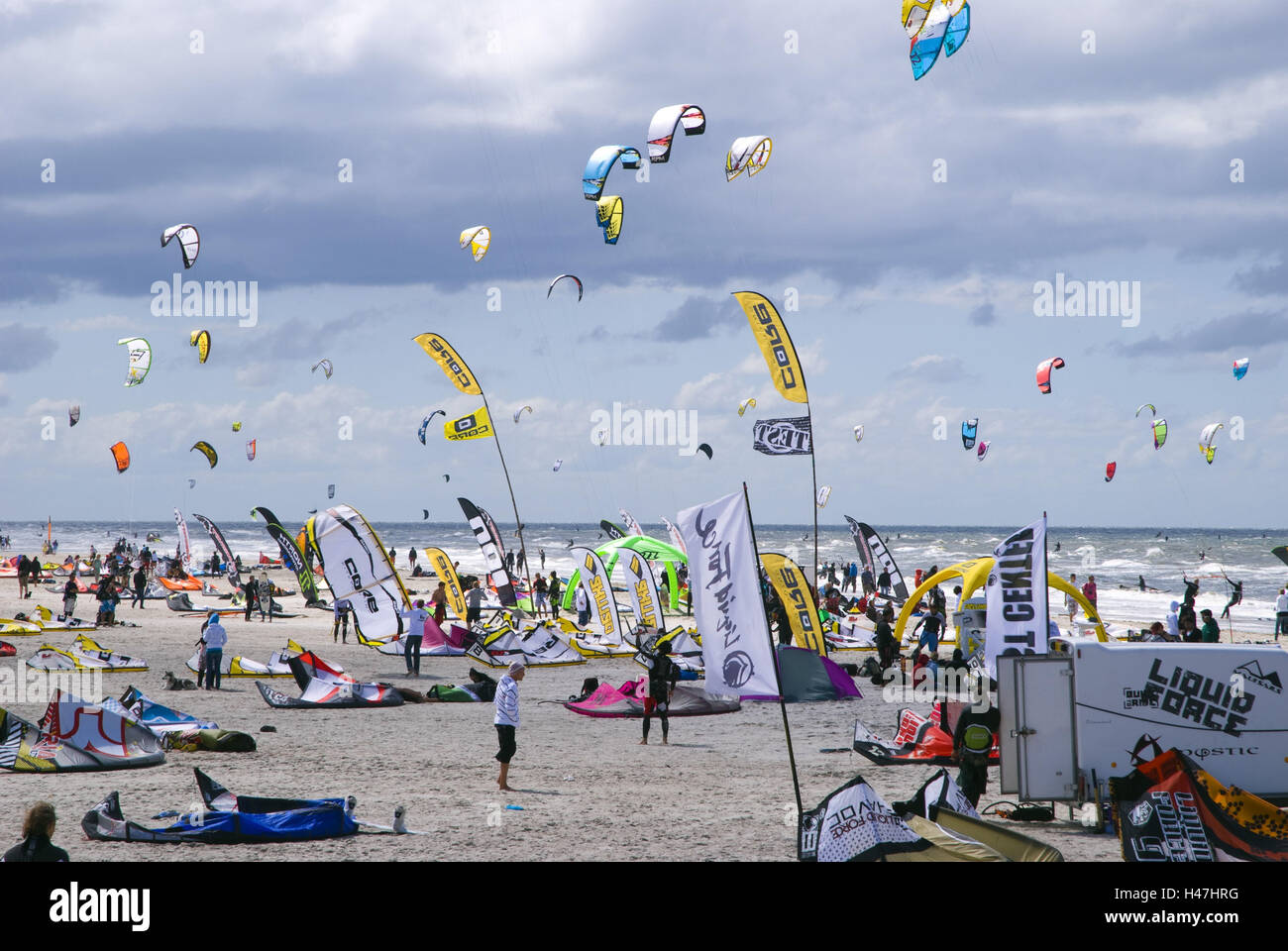 Windy beach scene hi-res stock photography and images - Alamy