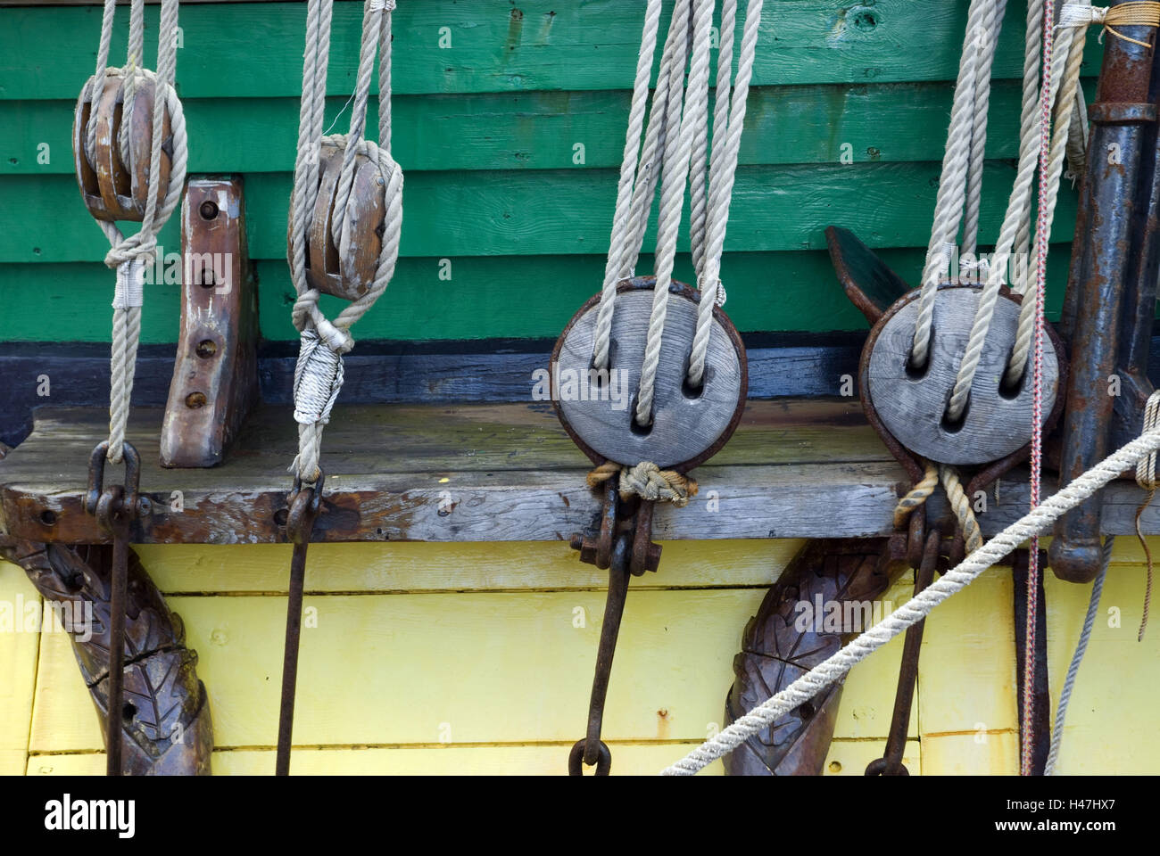 Takelung in a ship hi-res stock photography and images - Alamy
