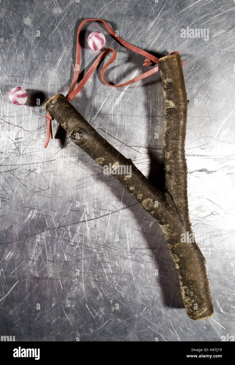 Slingshot catapult wooden hi-res stock photography and images - Alamy
