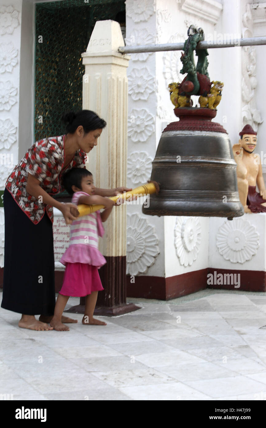 Bell shwedagon pagoda hi-res stock photography and images - Alamy