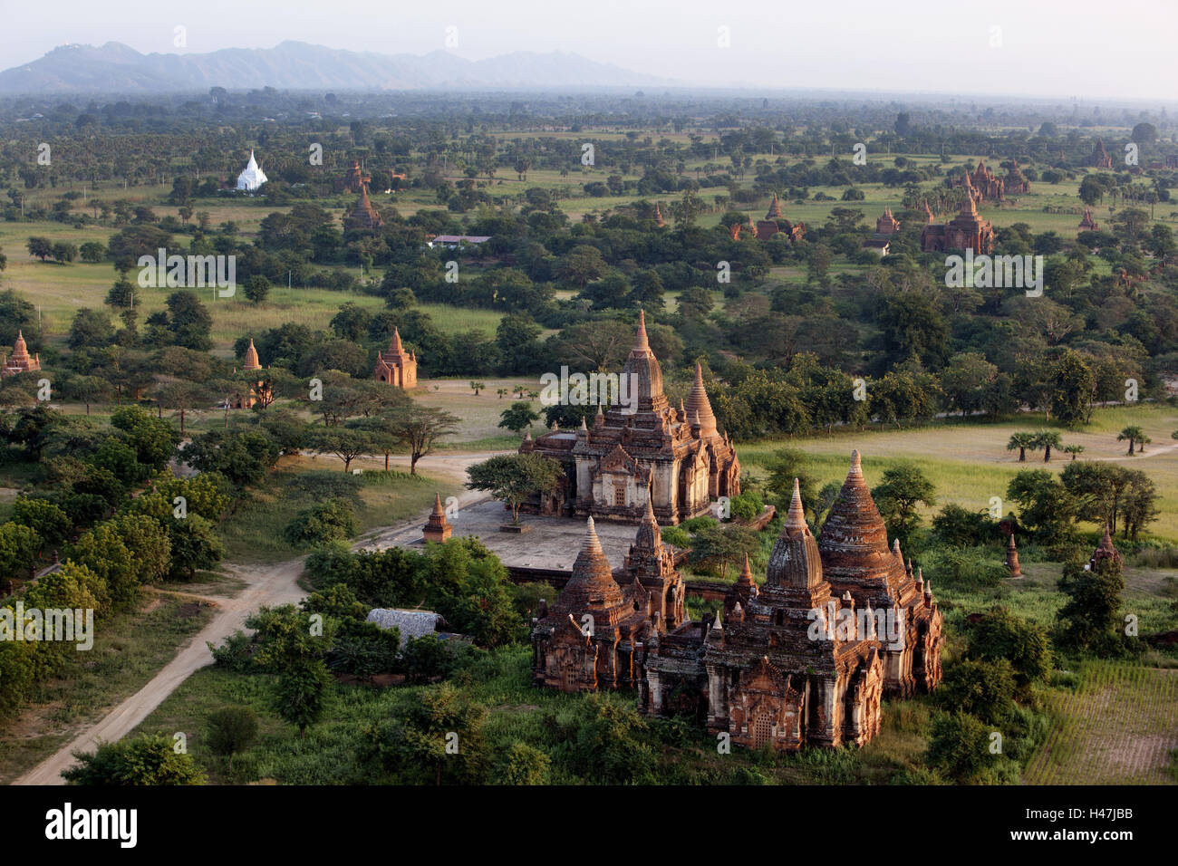Bagan temple hi-res stock photography and images - Alamy