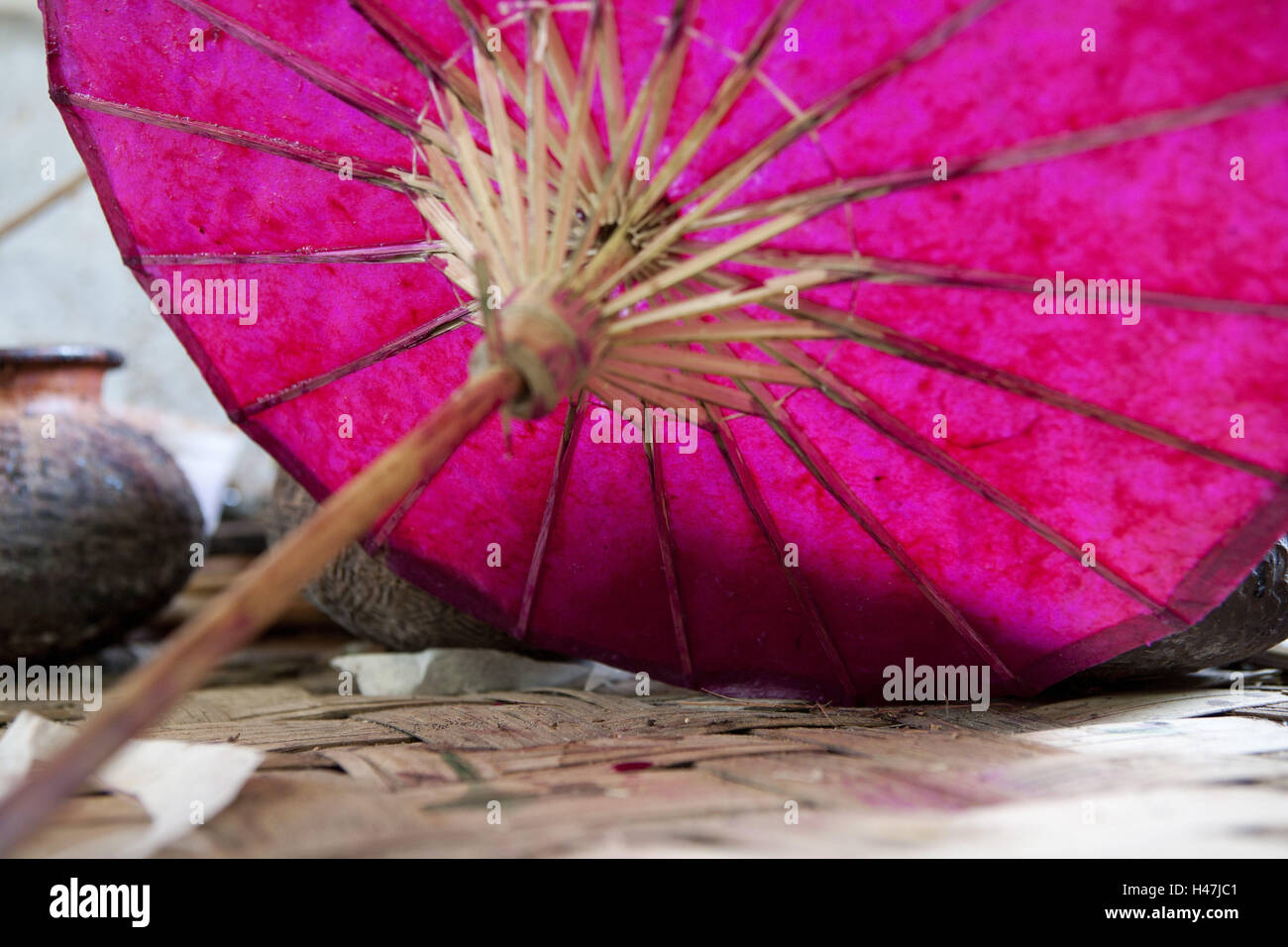 Bamboo paper craft hi-res stock photography and images - Alamy