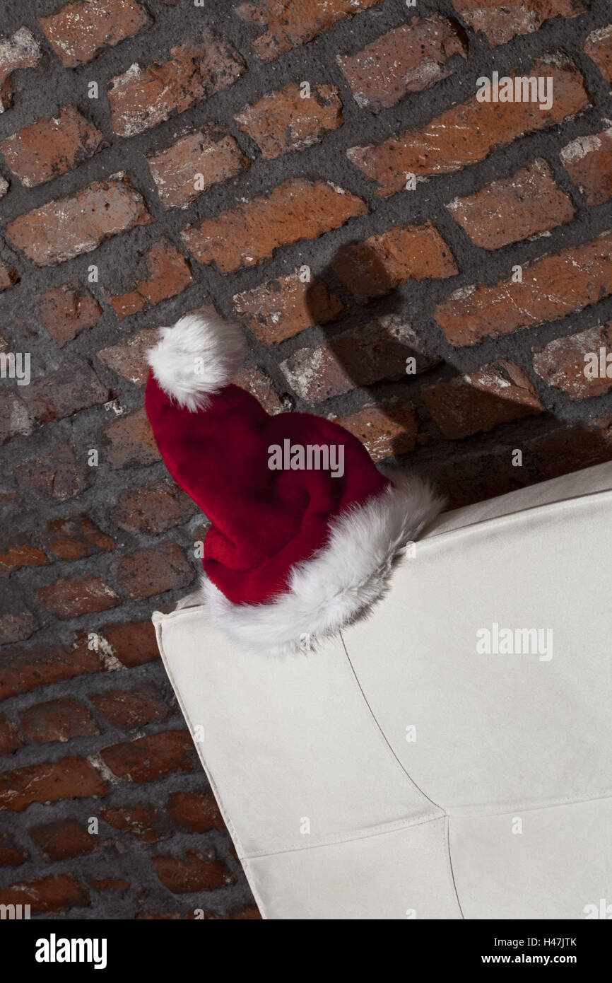Red brick defensive wall, couch, Santa's hat, Weihanchten, Santa, cap ...