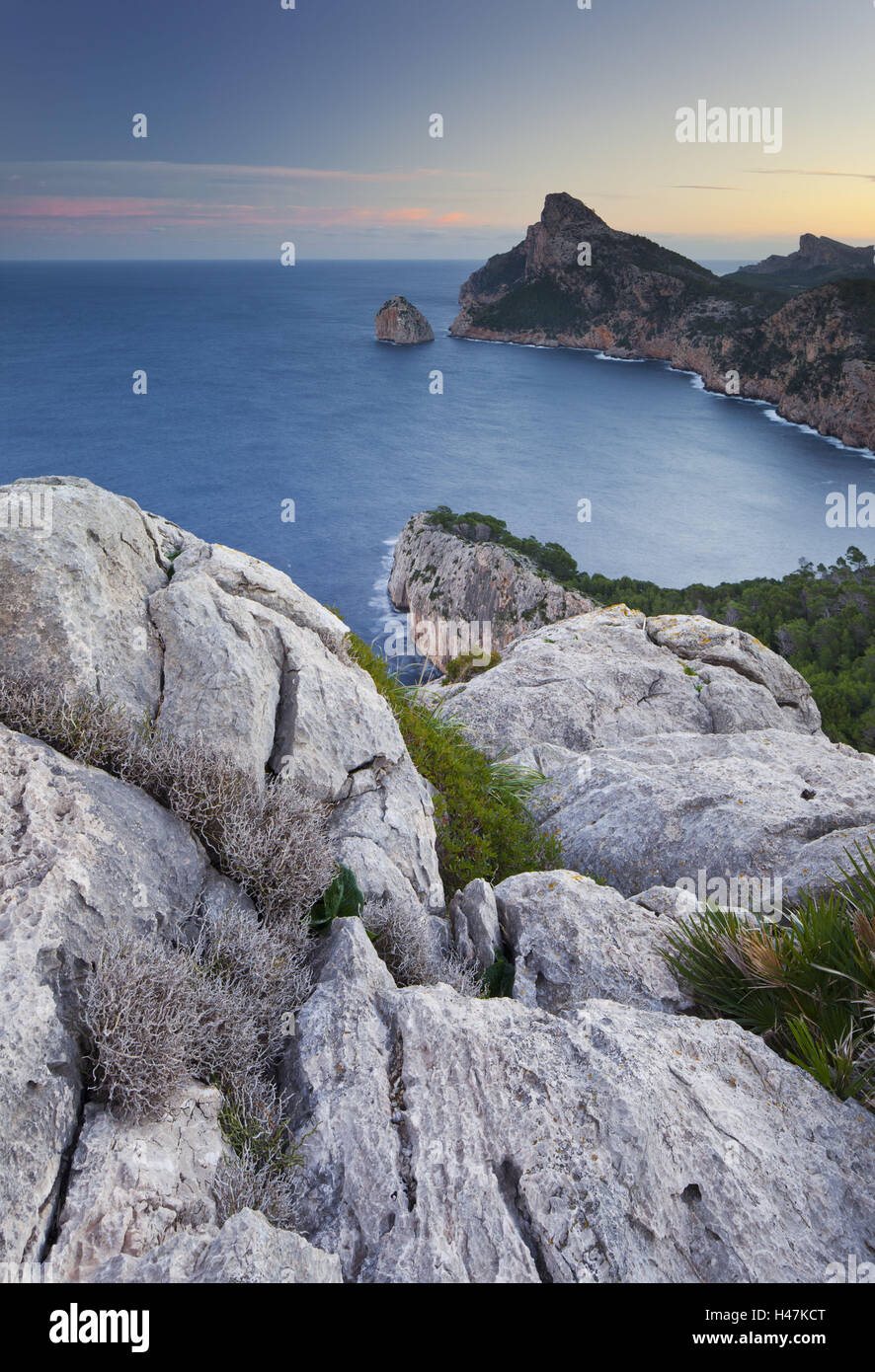 Peninsula rock hi-res stock photography and images - Alamy