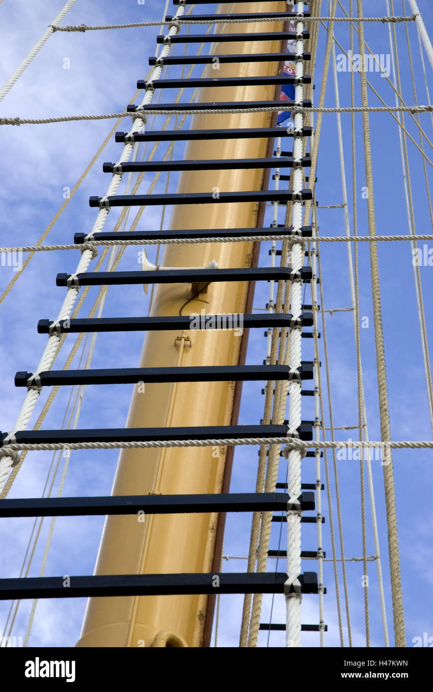 Ship mast hi-res stock photography and images - Alamy