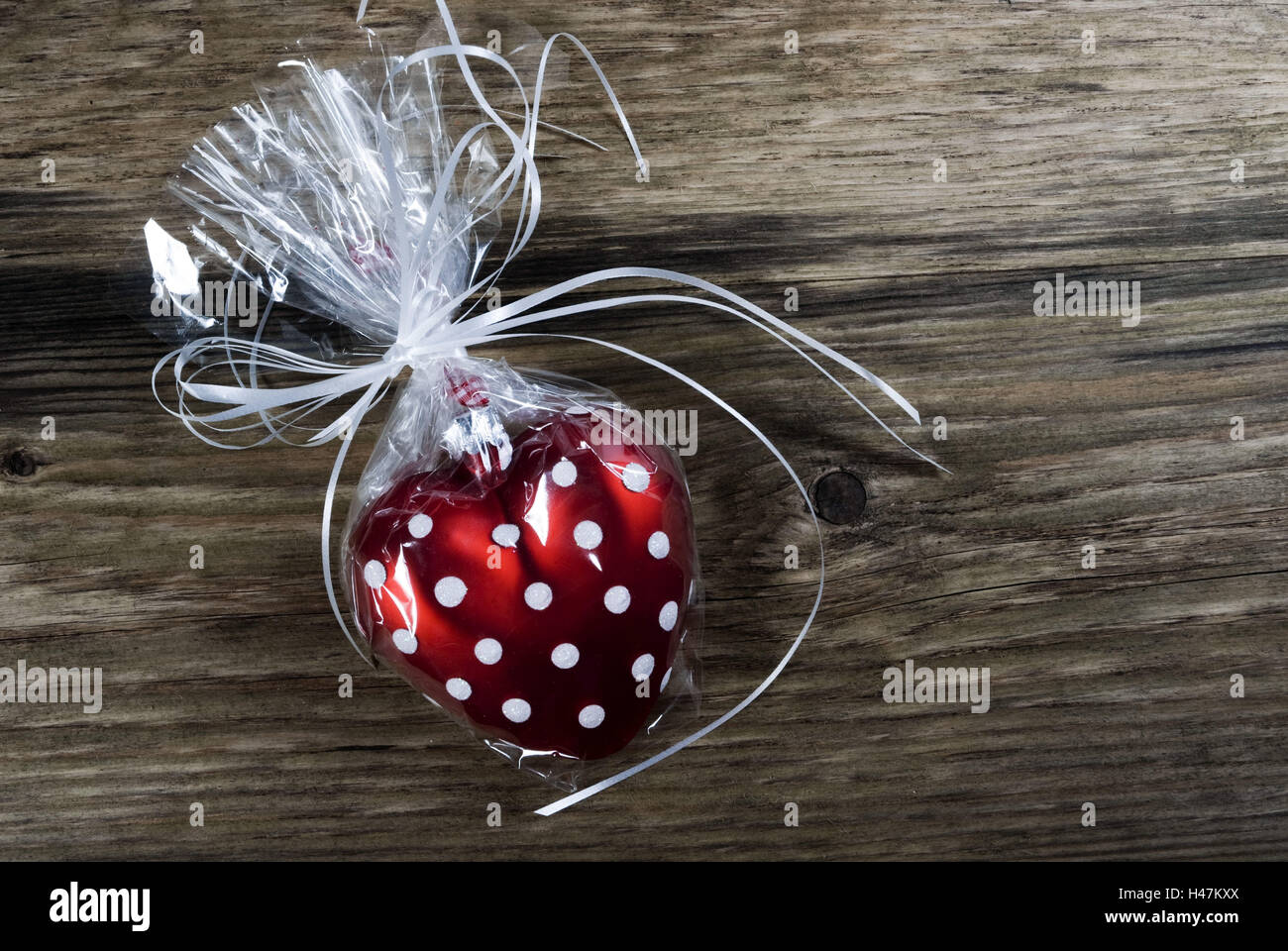 Heart packs in track view transparency Stock Photo - Alamy