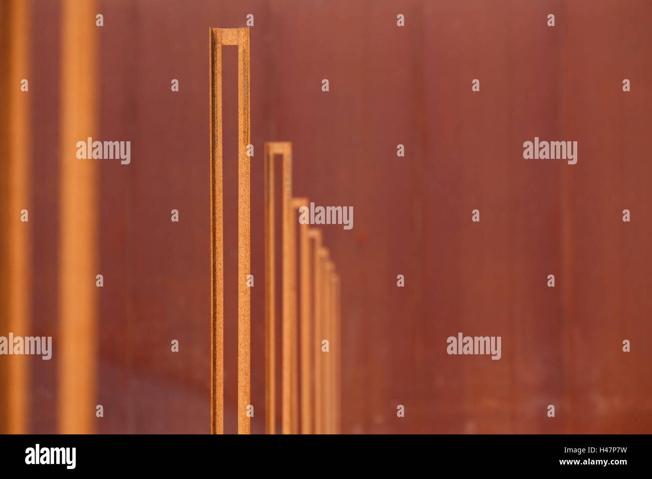 Berlin, Wall, Wall museum, memorial, Bernauer Straße Stock Photo - Alamy