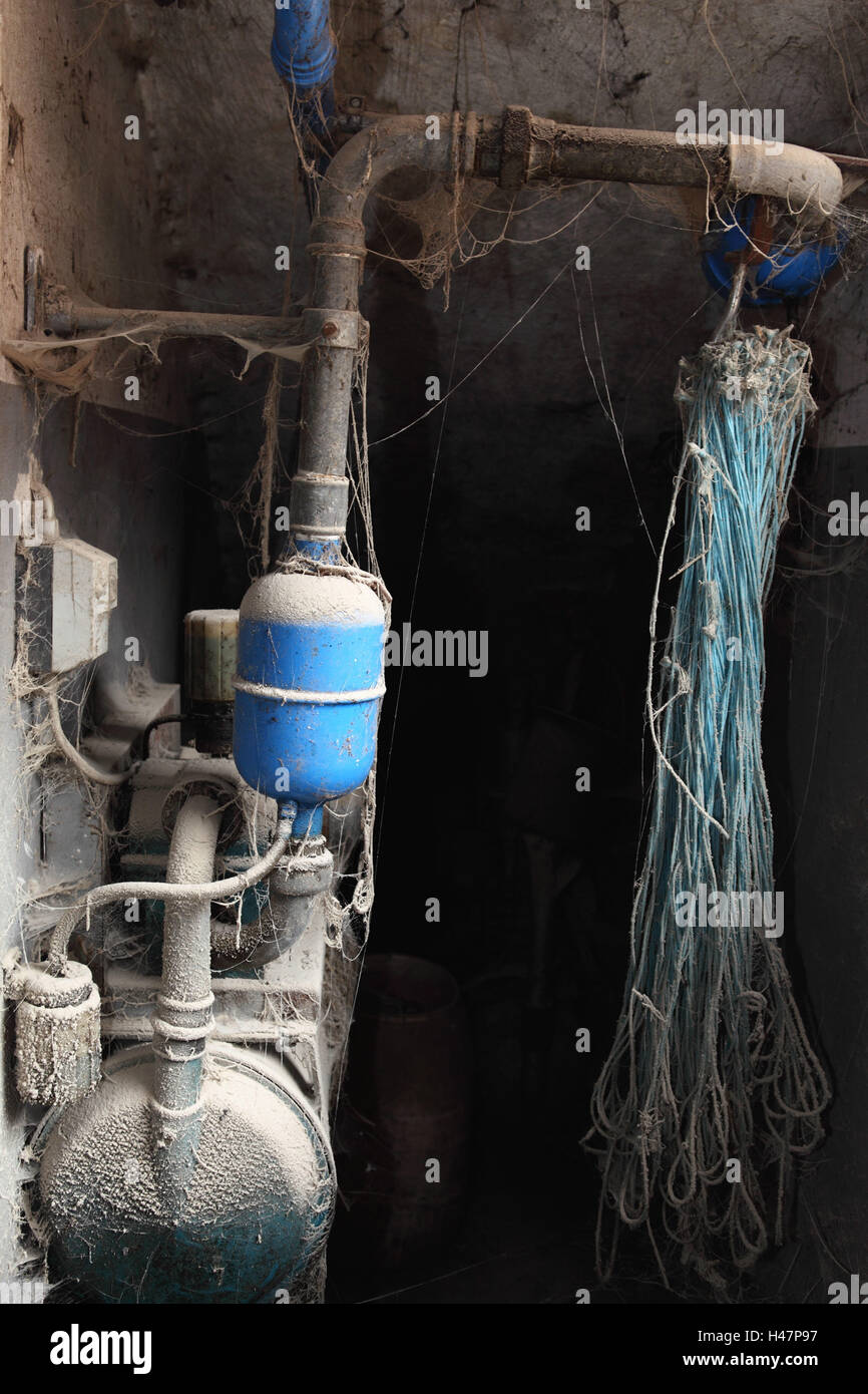 Generator shed hi-res stock photography and images - Alamy