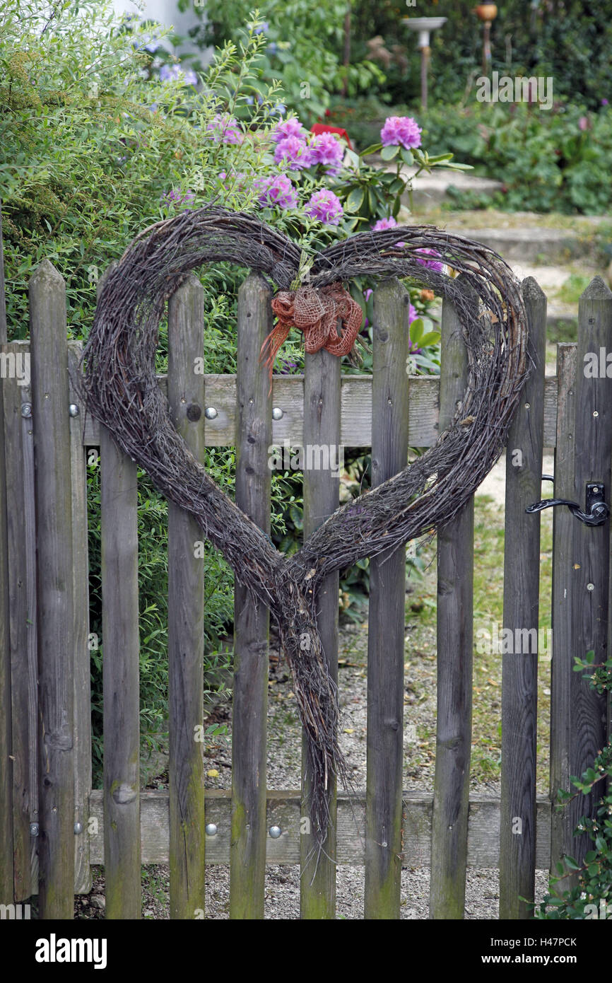 Brushwood heart hi-res stock photography and images - Alamy