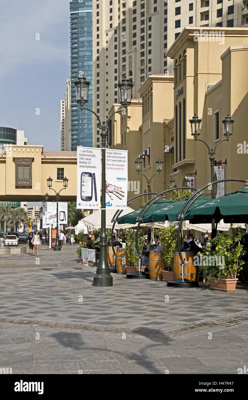 Restaurants promenade hi-res stock photography and images - Alamy