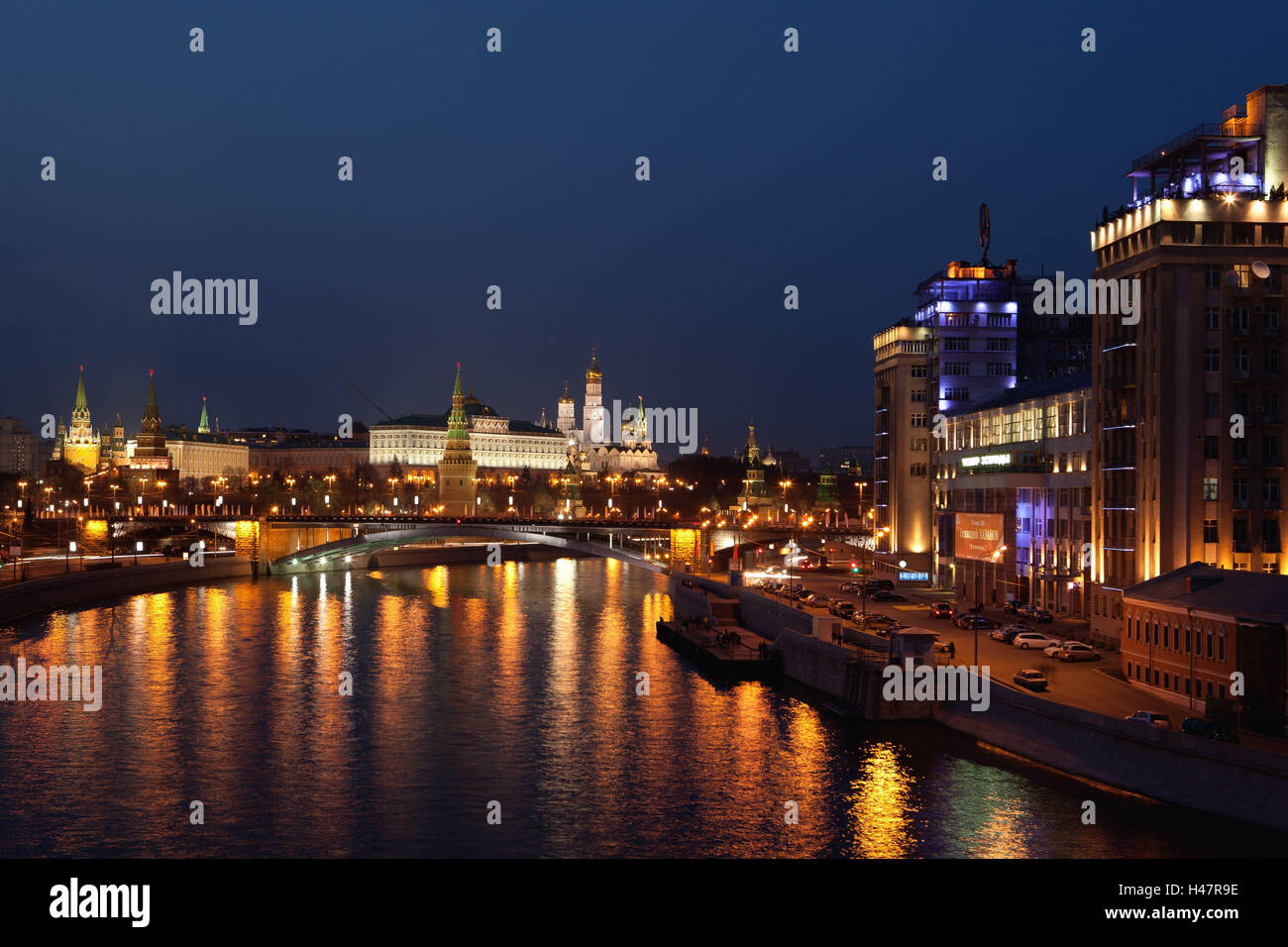 Moscow, Kremlin, cityscape, house on the shore as an icon for Stalin's ...