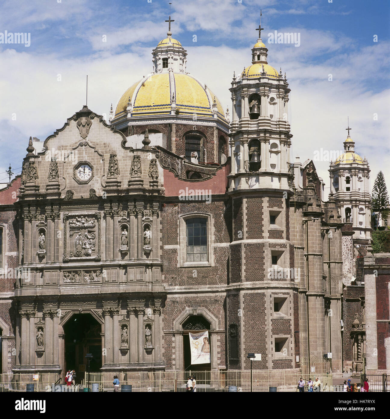 Basilica of guadalupe hi-res stock photography and images - Alamy