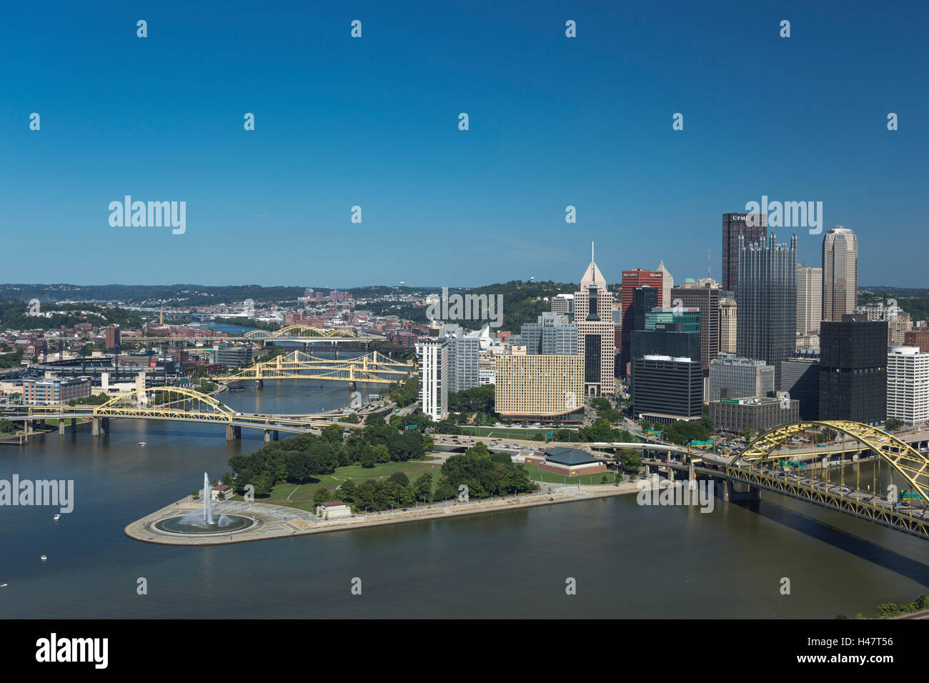THE POINT DOWNTOWN PITTSBURGH SKYLINE PENNSYLVANIA USA Stock Photo - Alamy