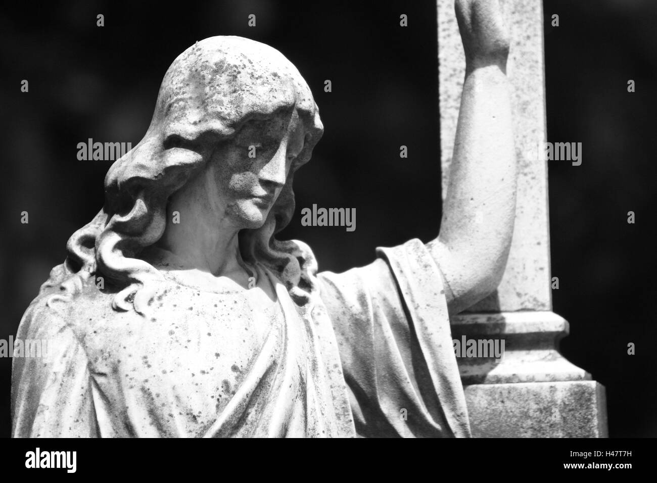 grave yard, grave, statue, female, s/w Stock Photo - Alamy