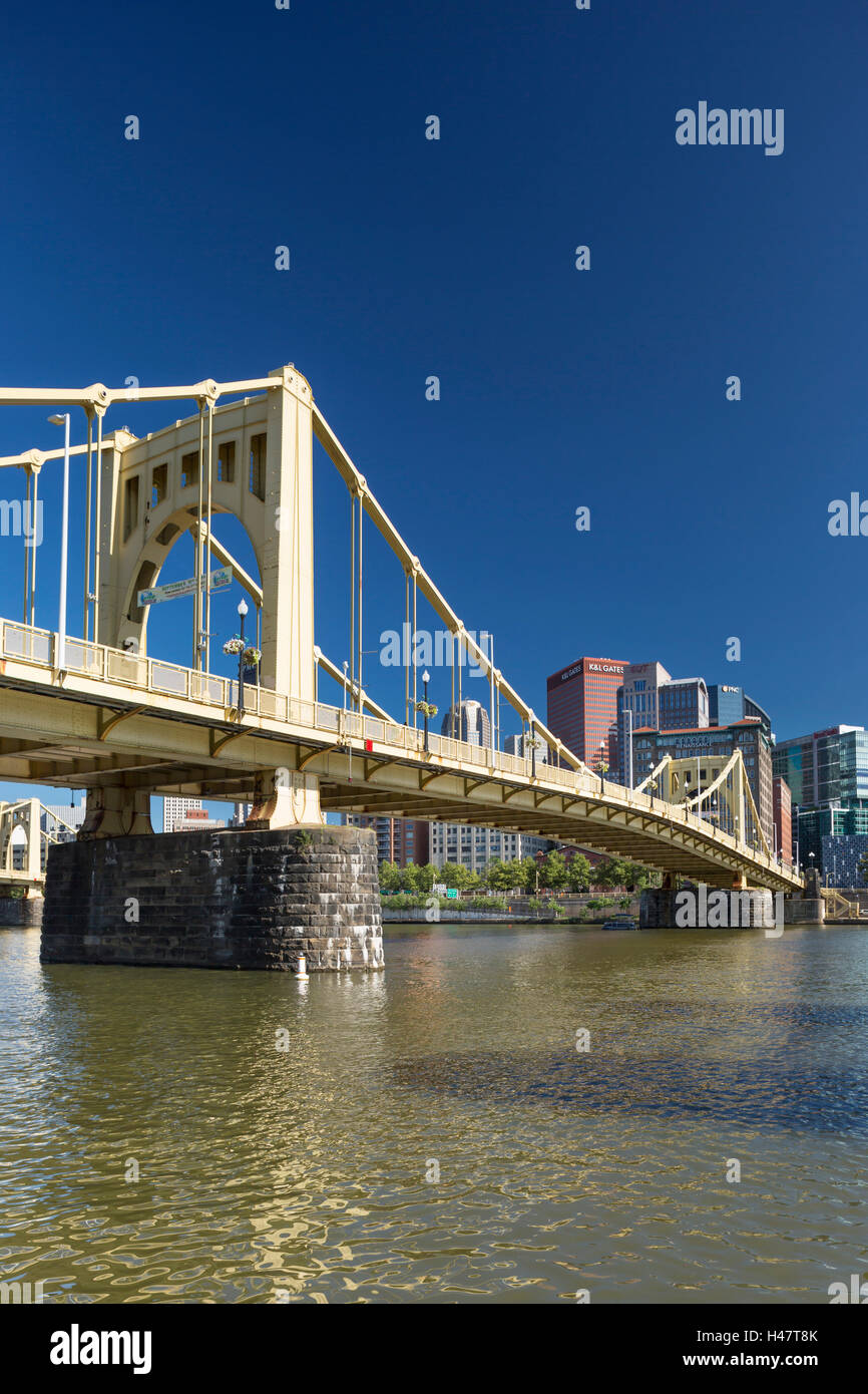 ROBERTO CLEMENTE BRIDGE ALLEGHENY RIVER DOWNTOWN PITTSBURGH ...