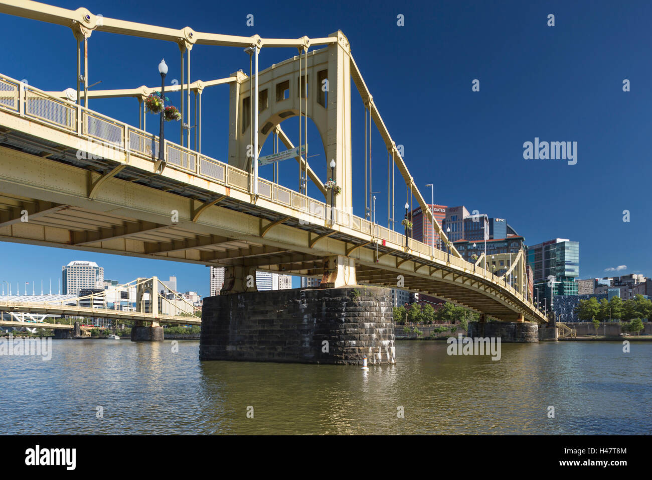 ROBERTO CLEMENTE BRIDGE ALLEGHENY RIVER DOWNTOWN PITTSBURGH ...