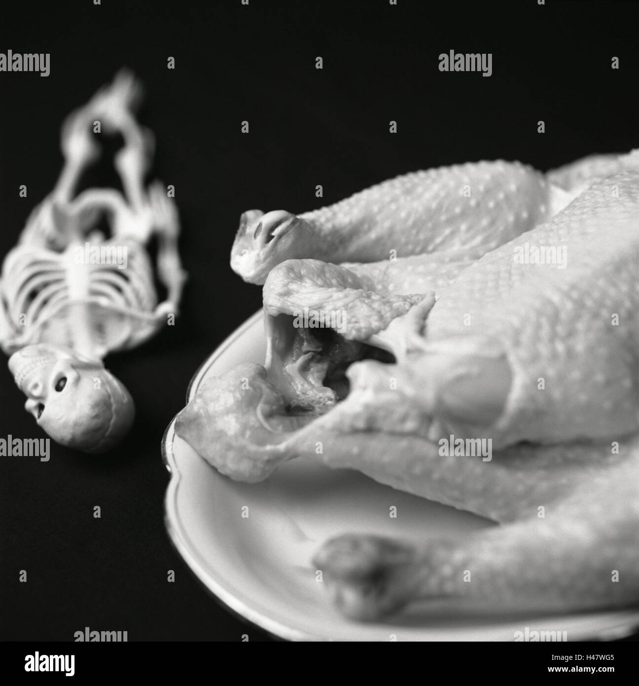 Plucked chicken hi-res stock photography and images - Alamy