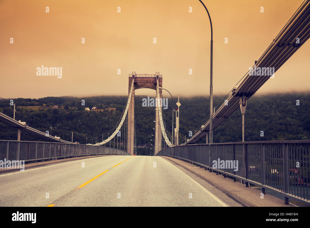 Road urban sunrise perspective hi-res stock photography and images - Alamy