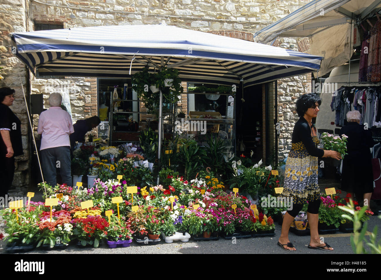 Flower sales, outside, customers, Suvereto, flowers, market stall ...
