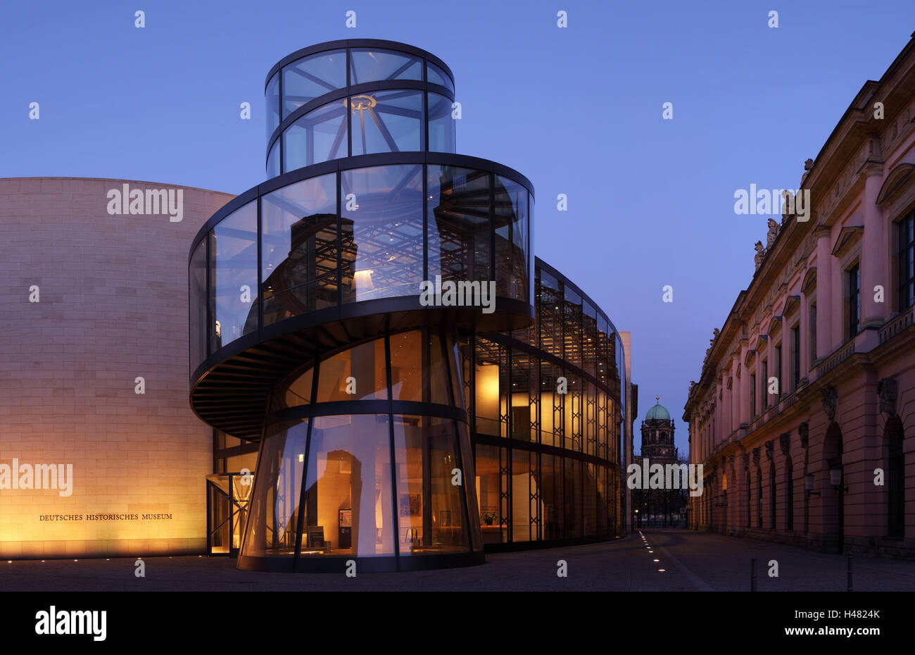 Berlin, Zeughaus (arsenal), German historical museum, Pei-Bau, panorama ...