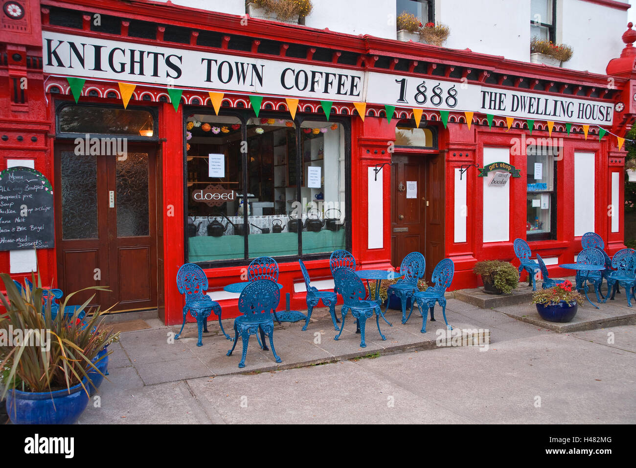 Ireland, Knights Town café Stock Photo - Alamy
