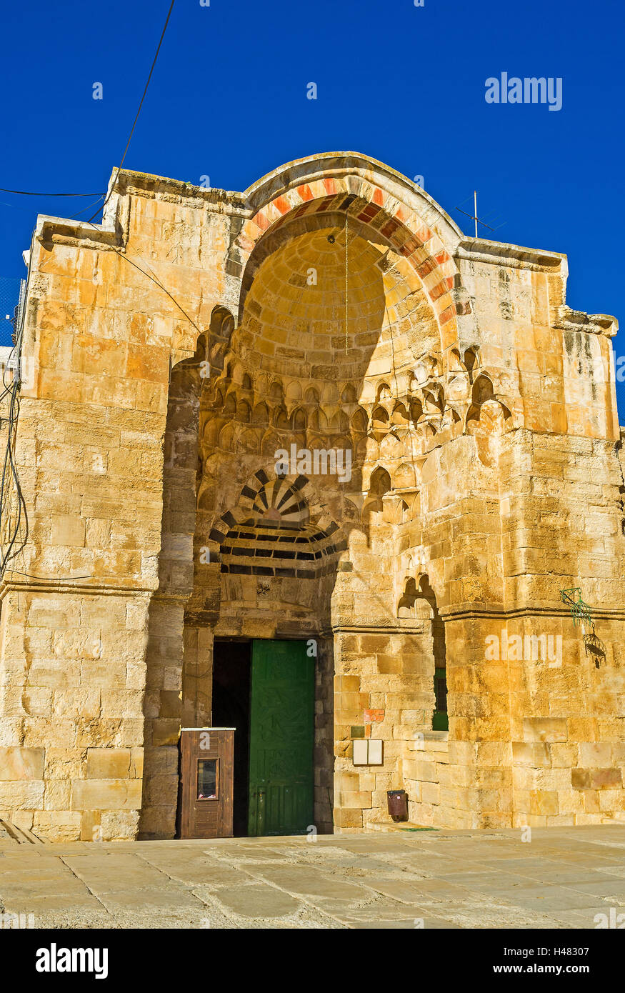 The Cotton Merchants' Gate is one of the most beautiful ways ...