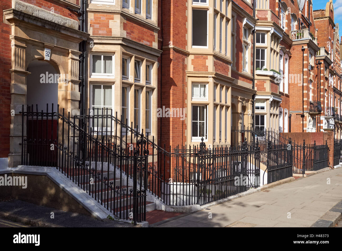 Kensington building hi-res stock photography and images - Alamy