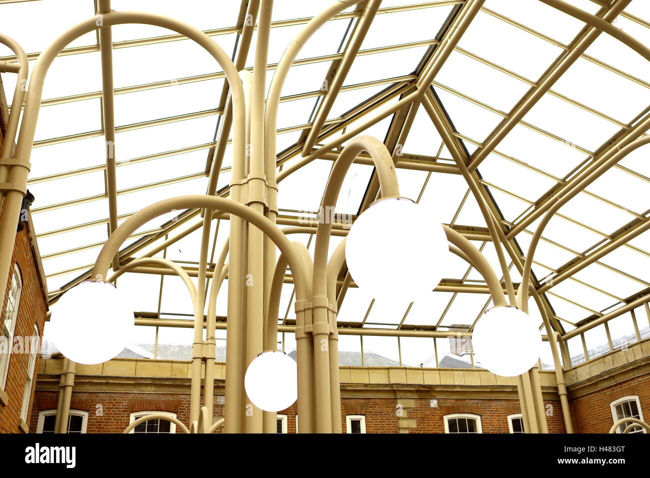 Structure lighting hi-res stock photography and images - Alamy