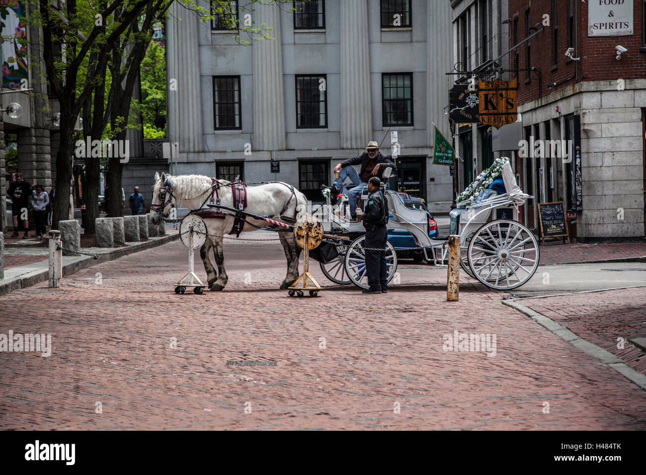 Horse drawn carriage ride hi-res stock photography and images - Alamy
