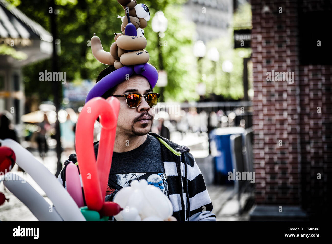 Balloon man hi-res stock photography and images - Alamy