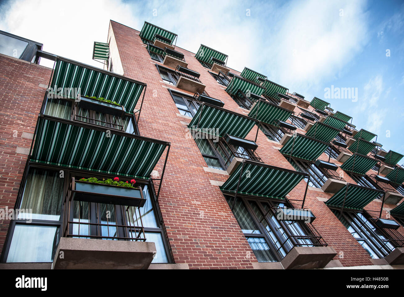 Elevation building balcony hi-res stock photography and images - Alamy
