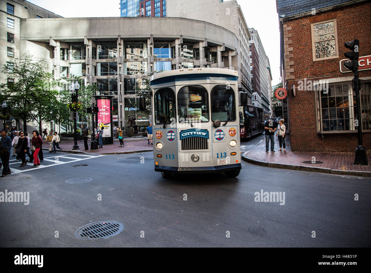 Boston Tour Bus Stock Photo - Alamy