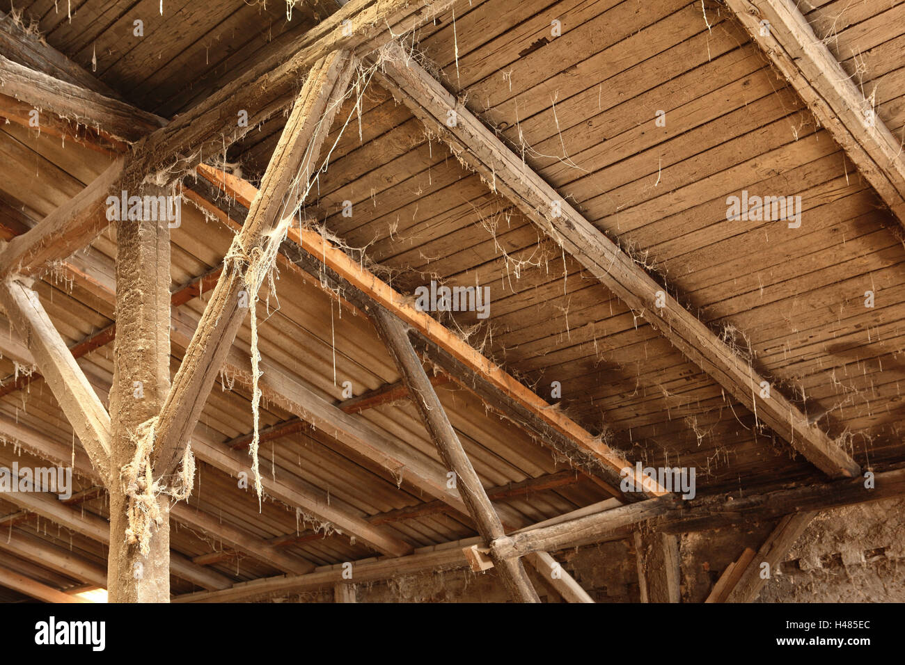 Truss of hay hi-res stock photography and images - Alamy