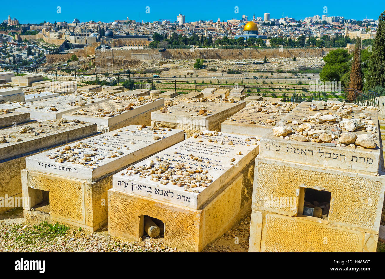 Jewish graves on mount olives hi-res stock photography and images - Alamy