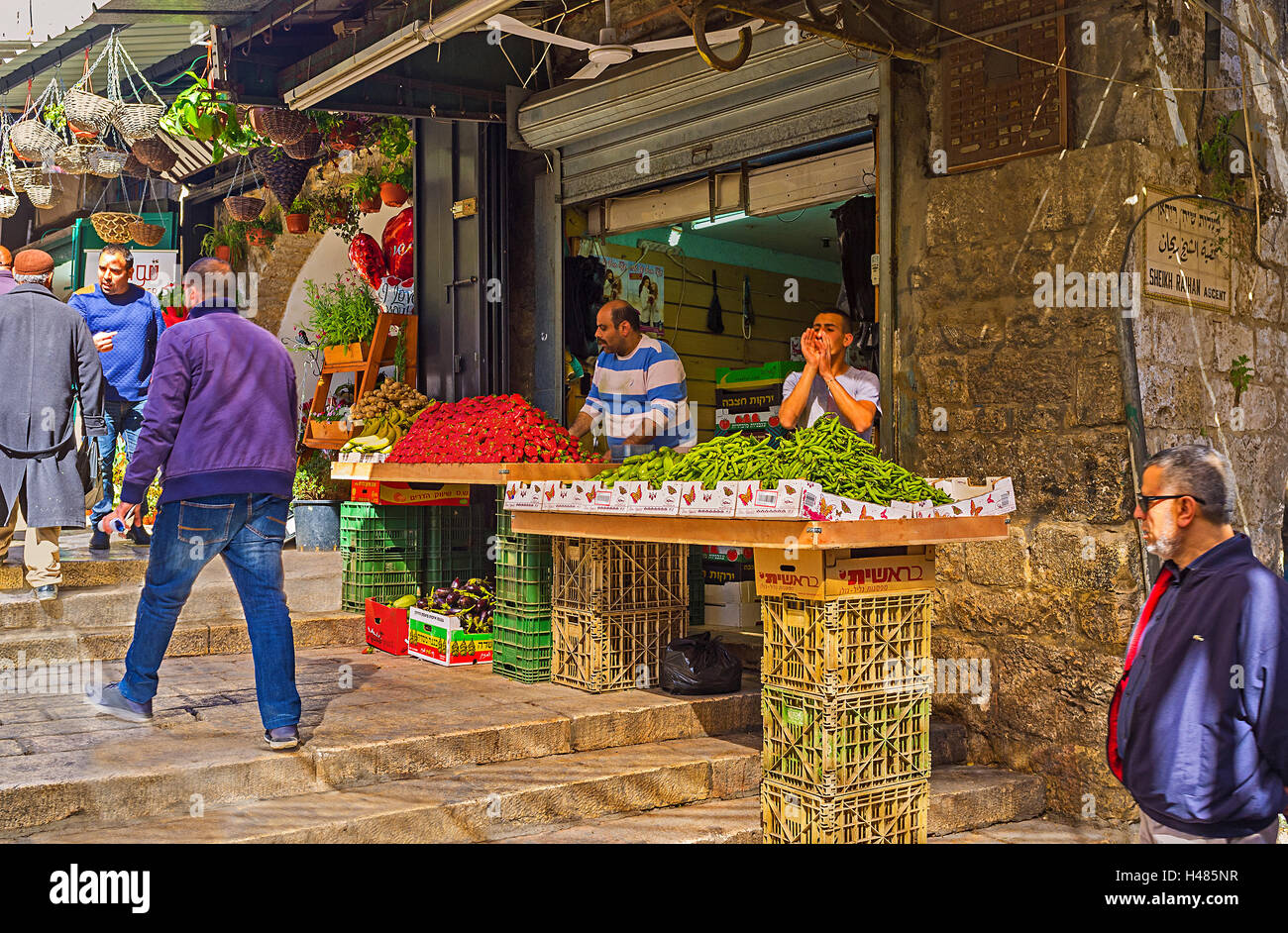 Arab merchant hi-res stock photography and images - Alamy
