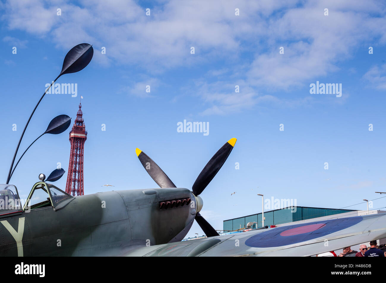 Propeller world war two spitfire ww2 hi-res stock photography and ...