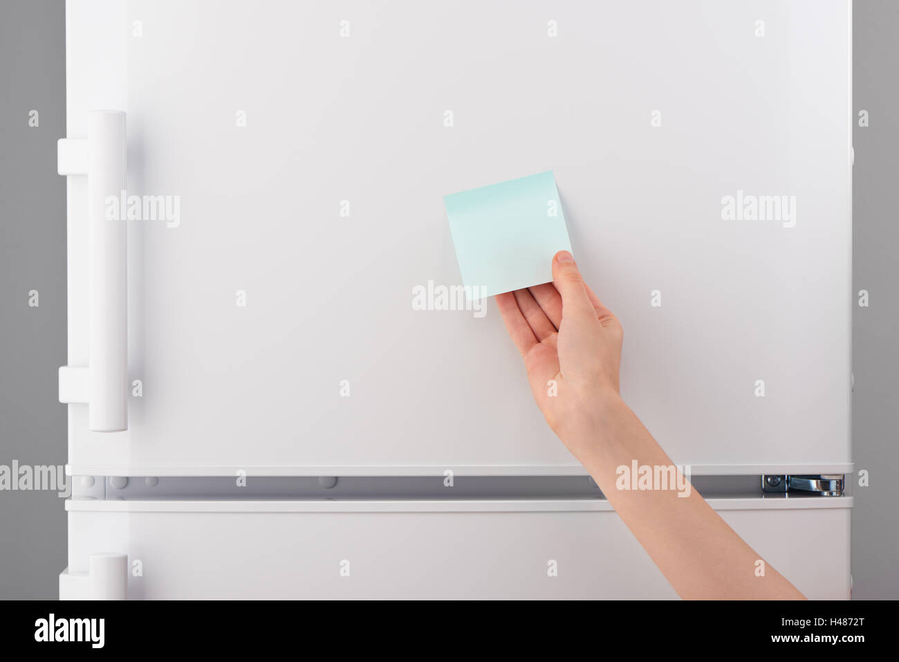 Empty fridge hand hi-res stock photography and images - Alamy