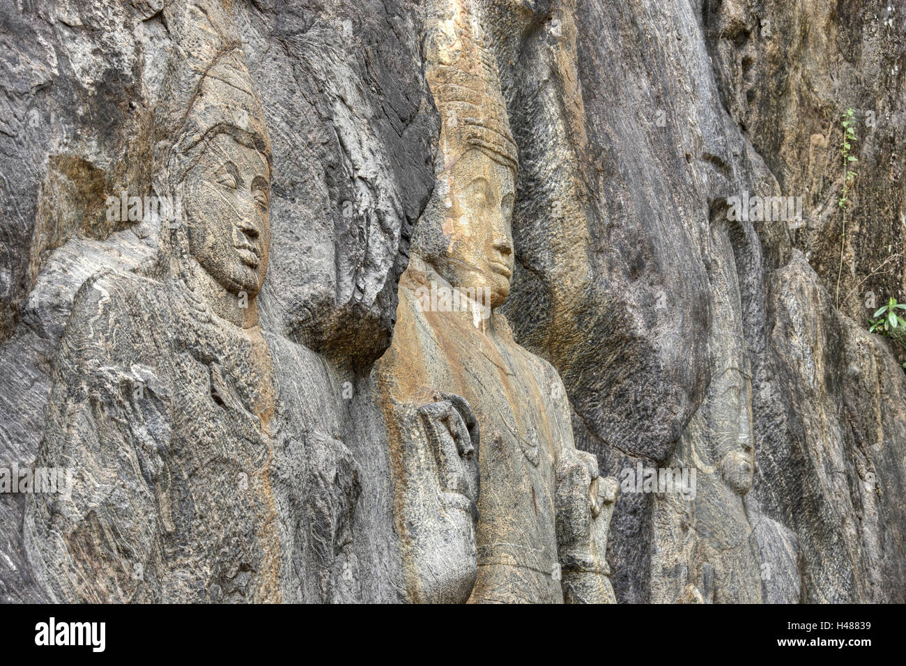 Sri Lanka, Wellawaya, Buduruwagala, Buddhist temple, in bile chiselled ...