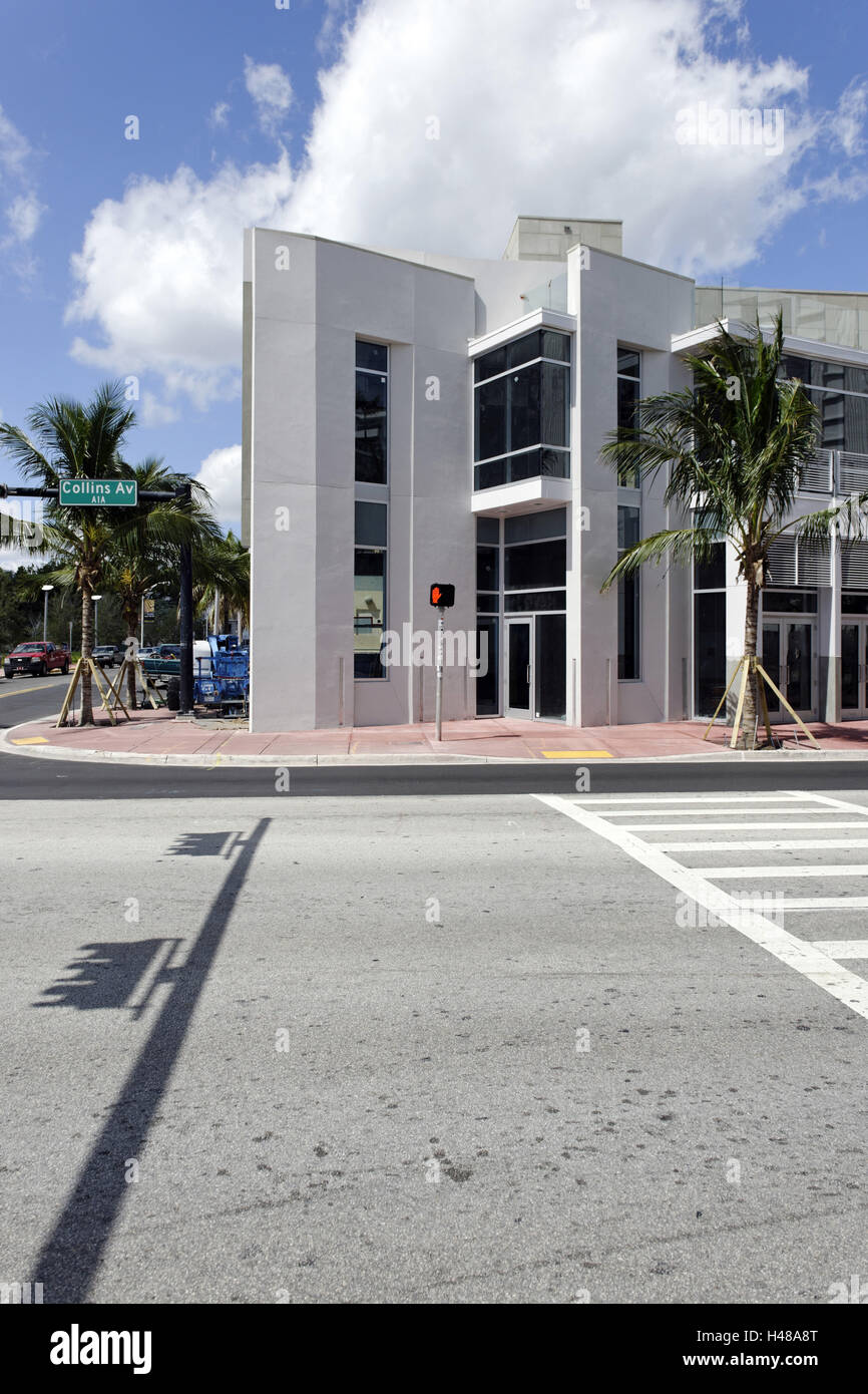 Miami beach florida collins avenue hi-res stock photography and images ...