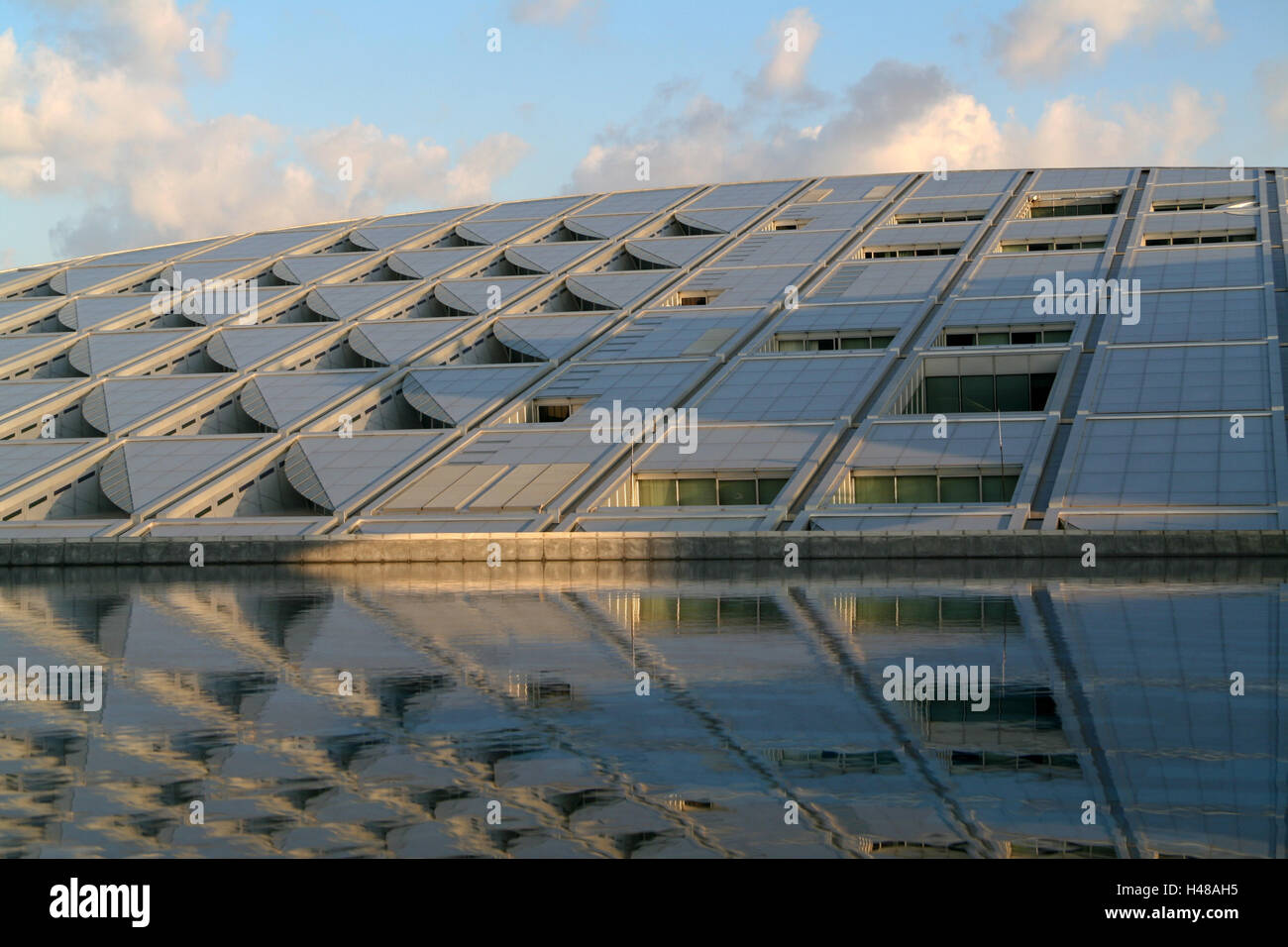 Egypt, Alexandria, new library, Bibliotheca Alexandrina Stock Photo - Alamy