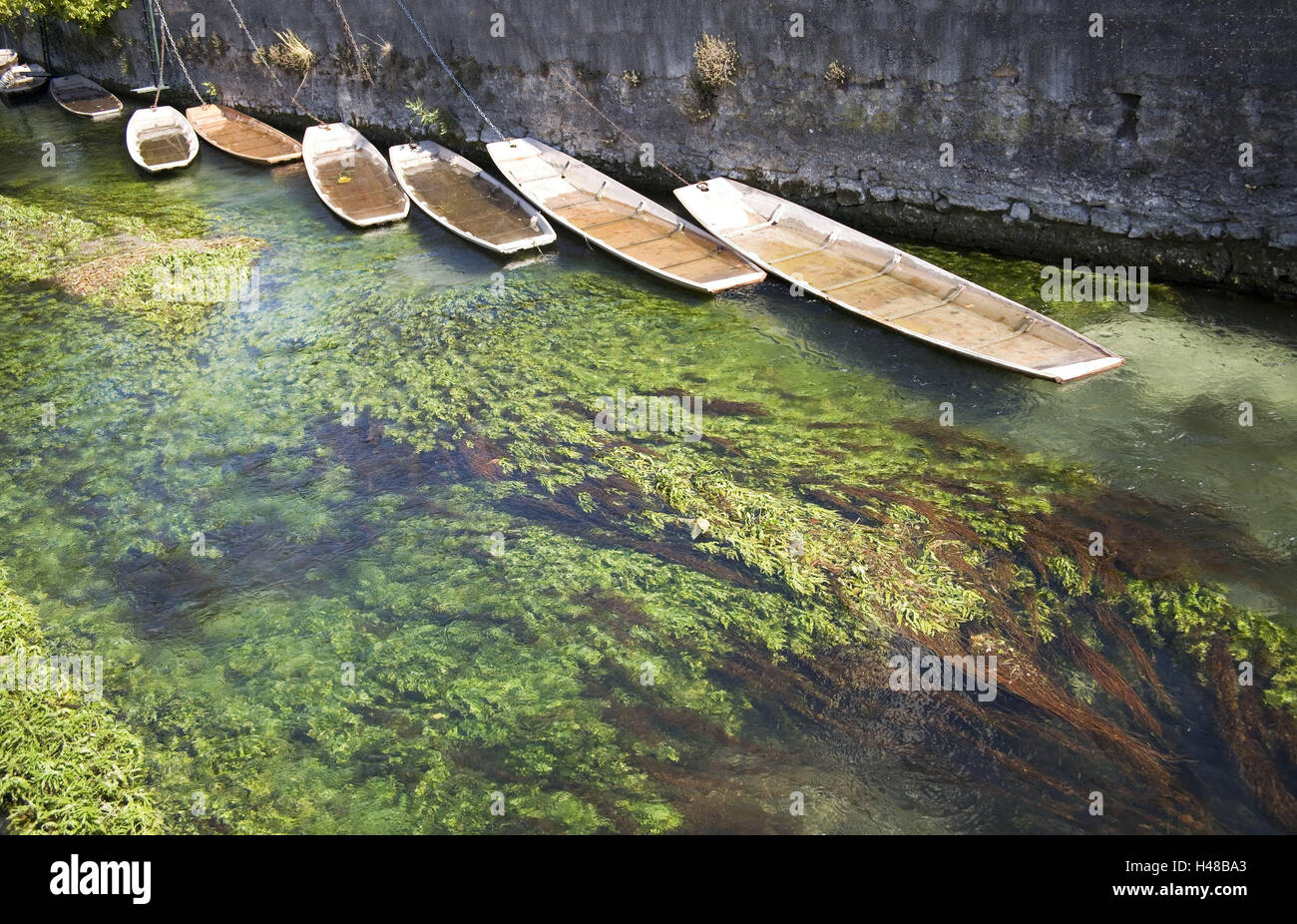 Canoe sorgue river france hi-res stock photography and images - Alamy