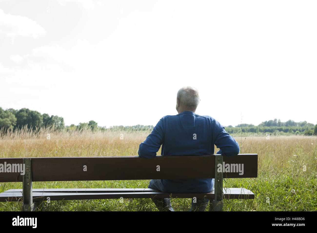 Old man on a bank hi-res stock photography and images - Alamy
