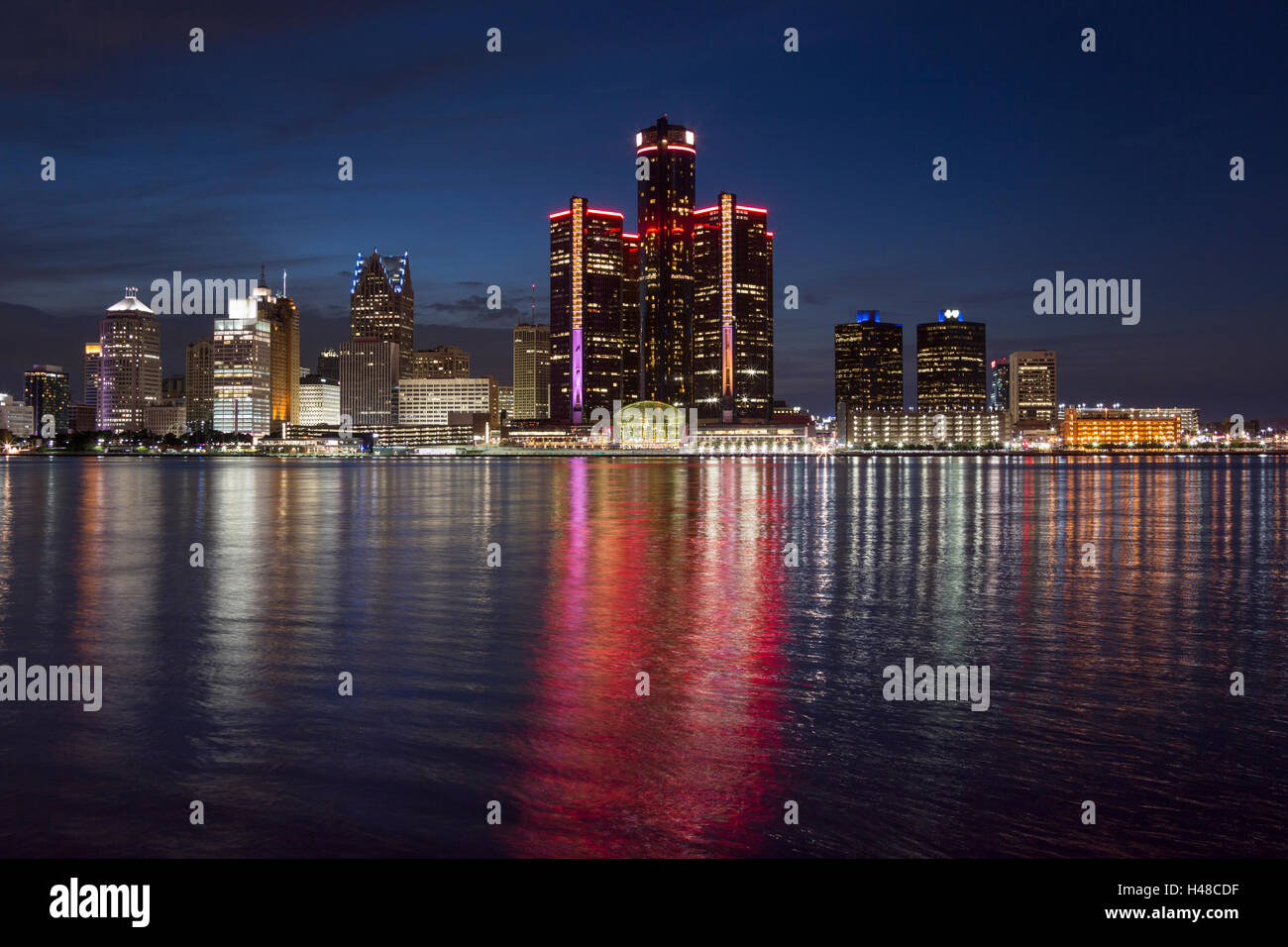 GM RENAISSANCE CENTER TOWERS (©JOHN PORTMAN 1977) DOWNTOWN SKYLINE ...