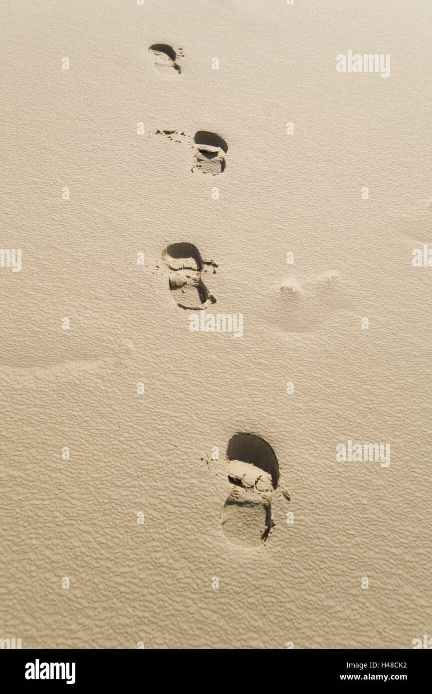 Sand, tracks, impressions Stock Photo - Alamy