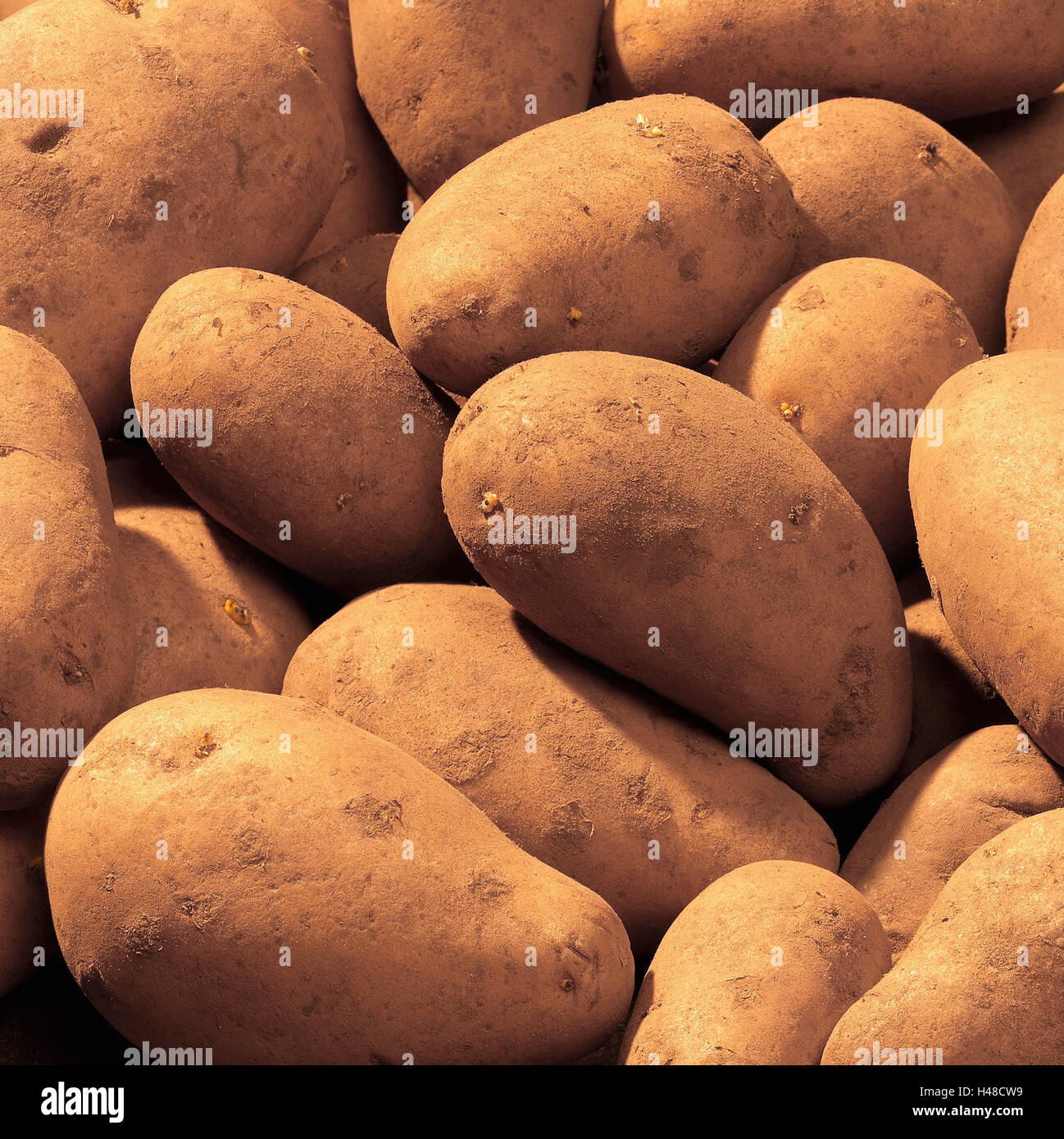 Unwashed potato hi-res stock photography and images - Alamy